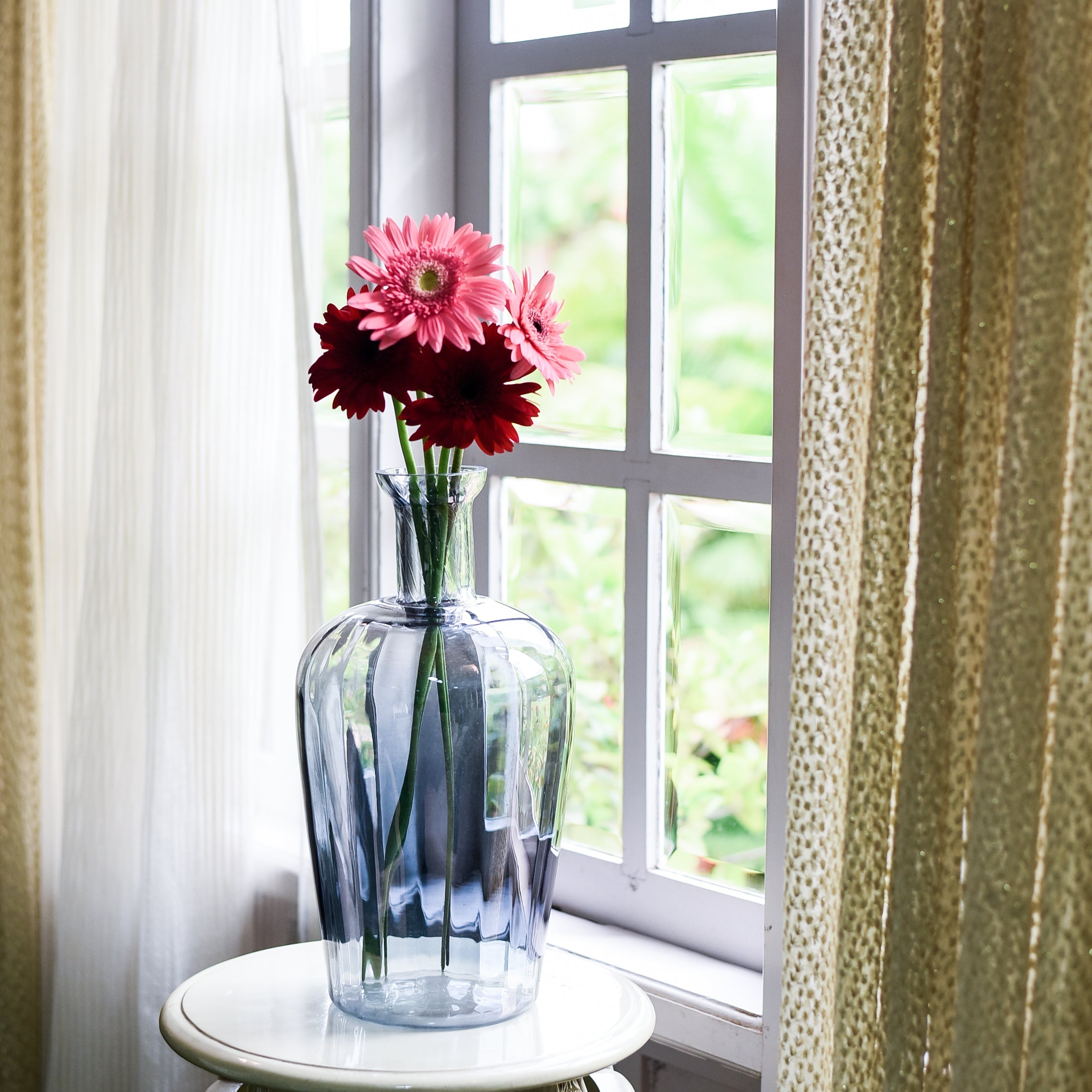 Yara Glass Vase – Samskara Home